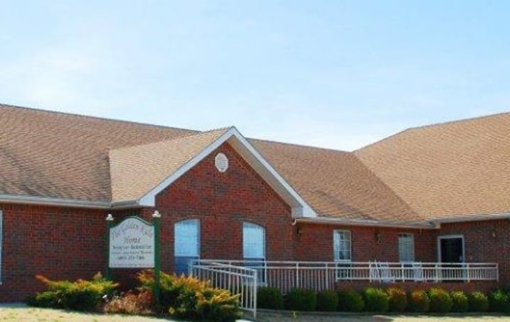 The Golden Rule Home | Nursing Home | Shawnee Skilled Nursing Facility