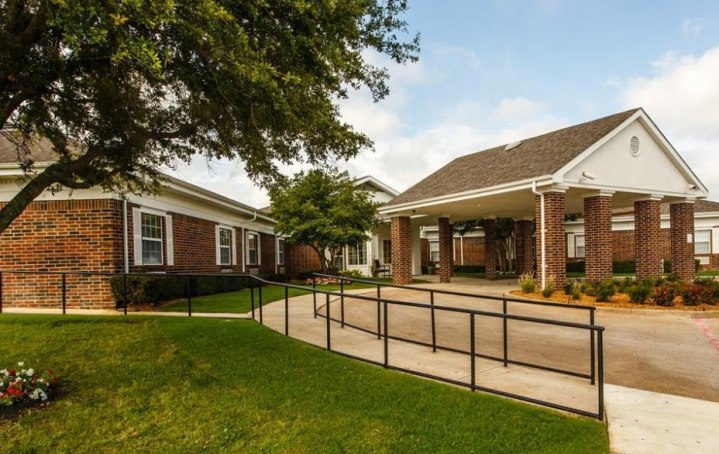 The Villa at Mountain View | Nursing Home | Dallas Skilled Nursing Facility