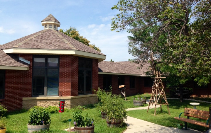 Trinity Manor | Nursing Home | Dodge City Skilled Nursing Facility