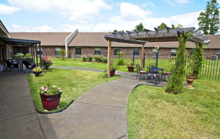 Twin Rivers Rehabilitation and Healthcare Center | Nursing Home ...