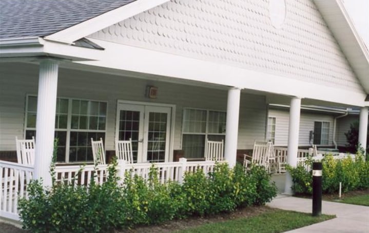 Universal Health Care/North Raleigh | Nursing Home | Raleigh Skilled ...