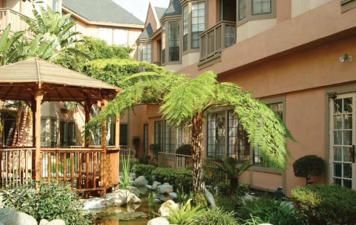 Rialto Post Acute Center | Nursing Home | Rialto Skilled Nursing Facility