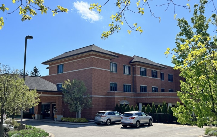Warren Barr Buffalo Grove | Nursing Home | Buffalo Grove Skilled ...