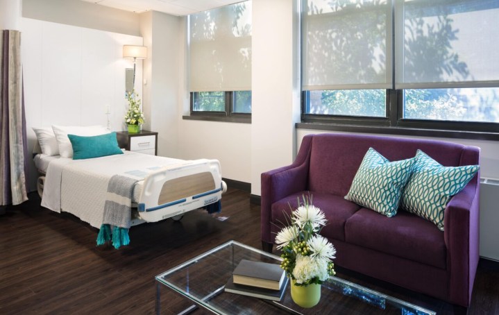 Warren Barr South Loop | Nursing Home | Chicago Skilled Nursing Facility