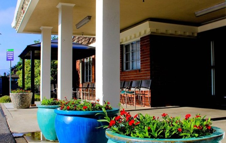 The Redwoods Post Acute | Nursing Home | San Jose Skilled Nursing Facility